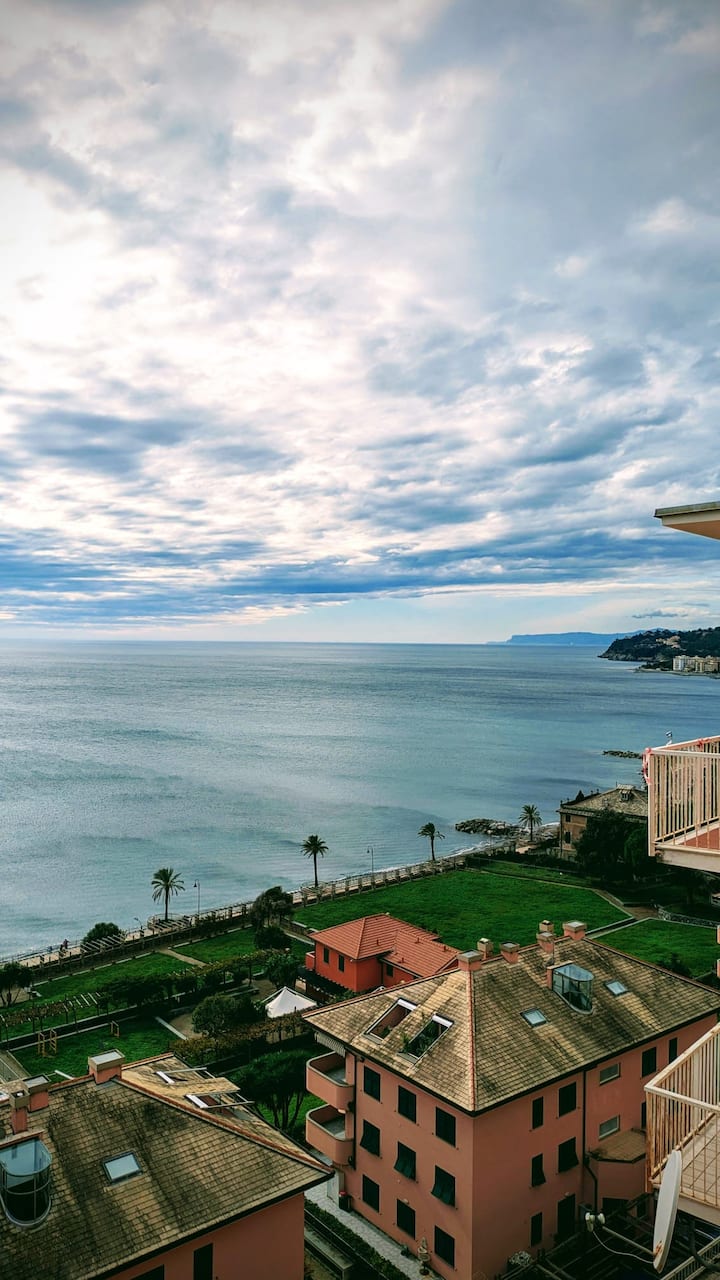 Appartamento Con 70mq Terrazzo  A 100m Dal Mare - Arenzano