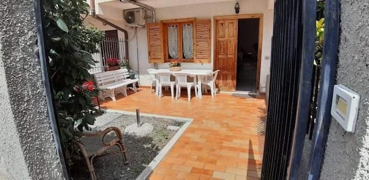 Villetta A Schiera Denominata "Casa Torre" - Lago