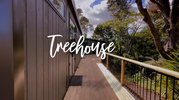Treehouse Retreat: Close To Pukekura Park - Taranaki