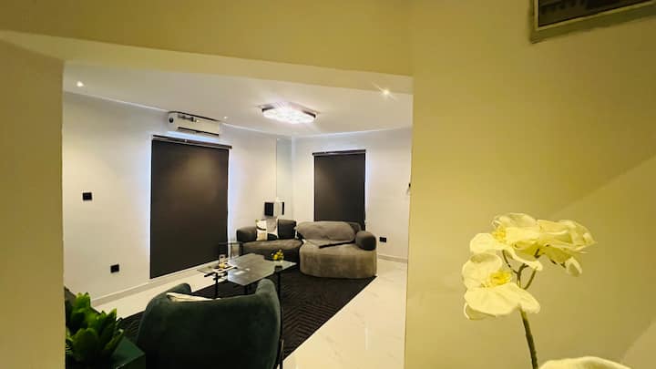 Airport Close 1br | Power | Wifi | Ps5 - Lagos