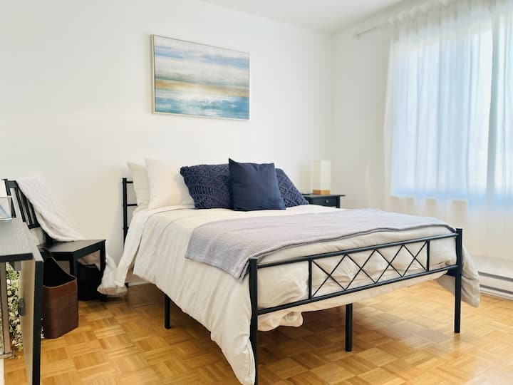 Suite Appartement 3  1/2 - Vieux Longueuil - Montréal, QC