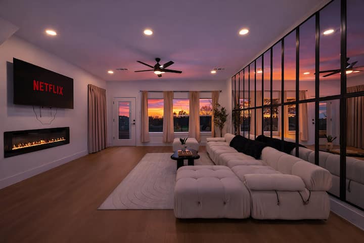 Full House W/ 2 Separate Units + Hot Tub & Sauna! - Đà Lạt