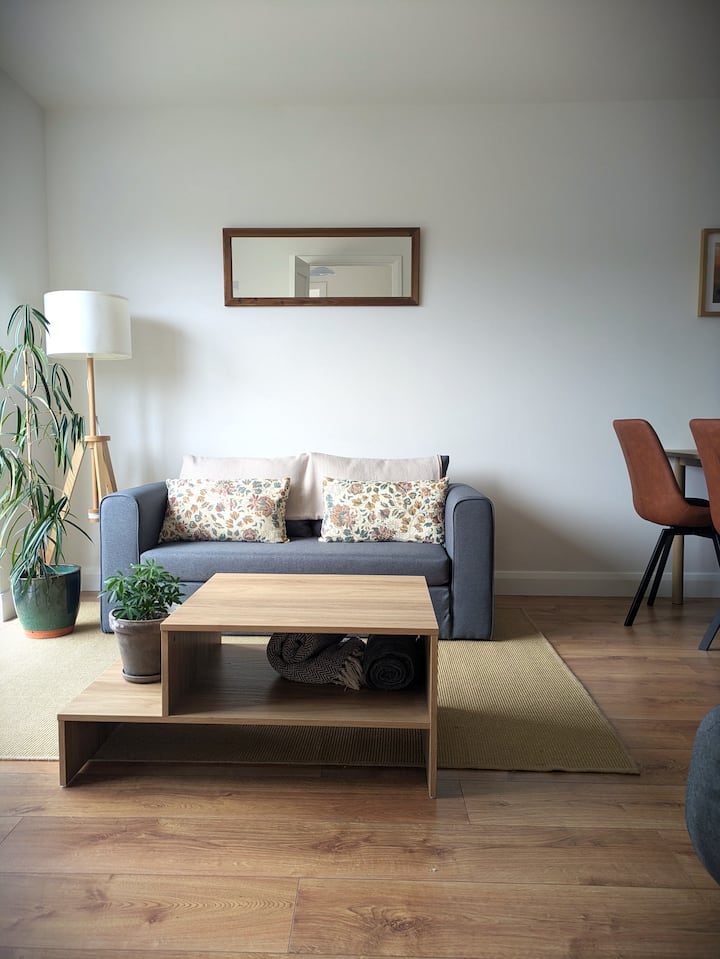 Bespoke Apartment - Private Two Bedroom - Navan