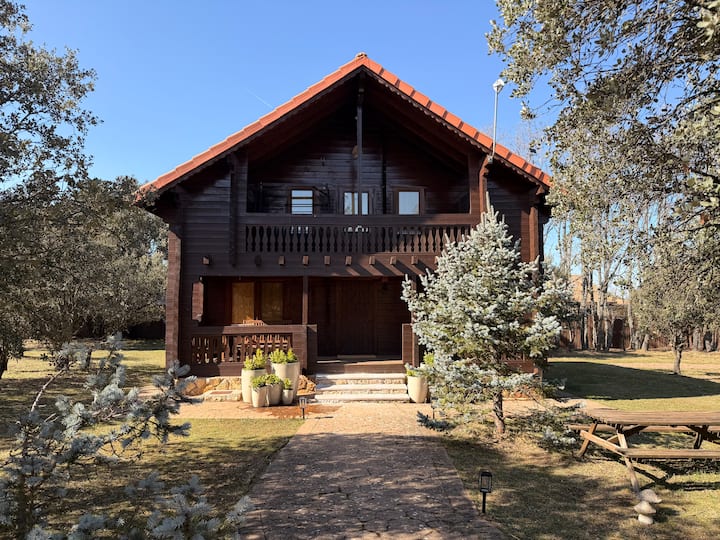 Casa Maia: Cabaña De Lujo En Plena Naturaleza - Ayllón