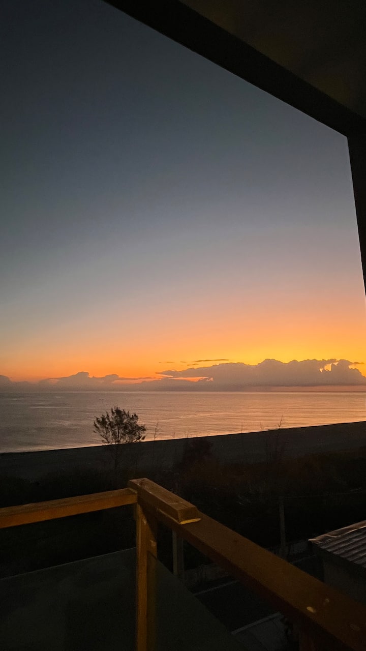 七星潭海景四人房，精緻家庭房兩大床，步行沙灘只要1分鐘，步行原野牧場2分鐘 - Hualien City