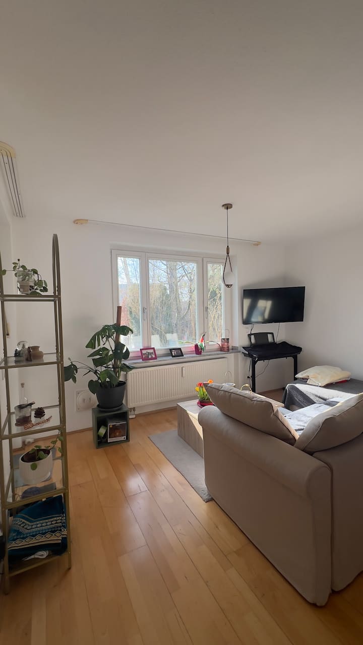 Cozy Apartment W. Garden. Quiet And Well Connected - Ismaning