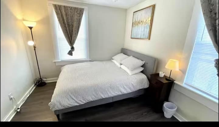 Cozy Apartment In The Village Of Yorkville - State of New York