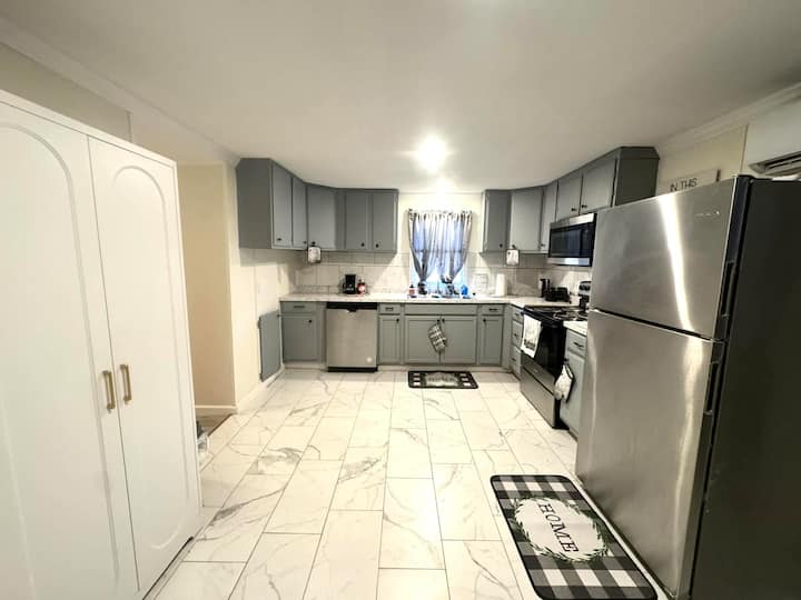 Quiet Cozy Home Near Everything - Osaka