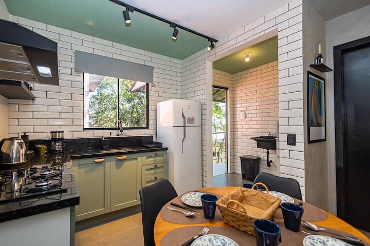 Ap Completo Acolhedor 50m² Com Estacionamento - Curitiba