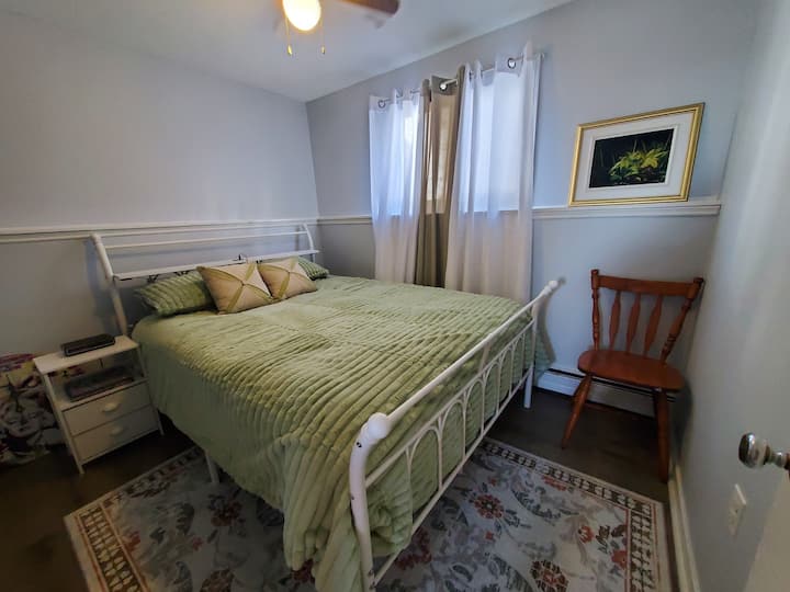 "Nova By The Sea" 
3 Bd 2 Blocks Fr Pictou Harbour - Pictou