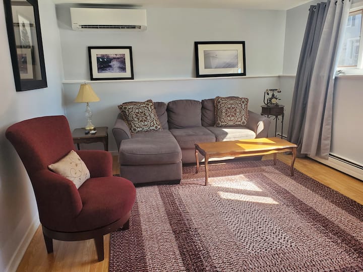 "Nova By The Sea" 
3 Bd 2 Blocks Fr Pictou Harbour - New Glasgow