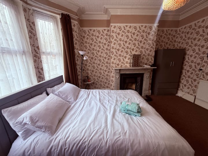 F&k Guesthouse - Derby