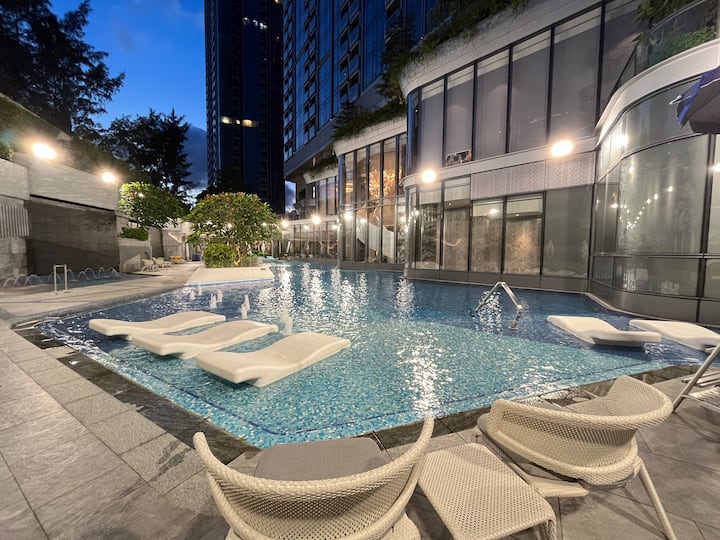 Luxury Apartment Next To Kai Tak Stadium - Sai Kung