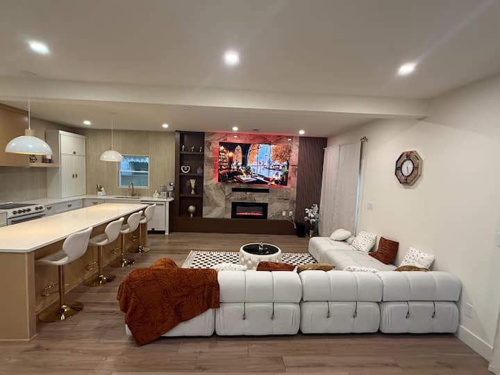 Luxury House|downtown Atl|mercedes-benz|state Farm - Atlanta, GA