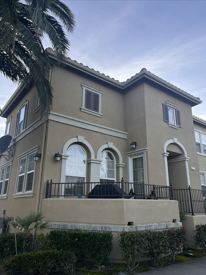 Hilltop Haven - Bay Area - San Jose, CA