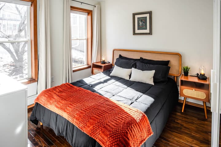 Warm & Cozy Cottage - Ask For Healthcare Discount - Saint Paul, MN