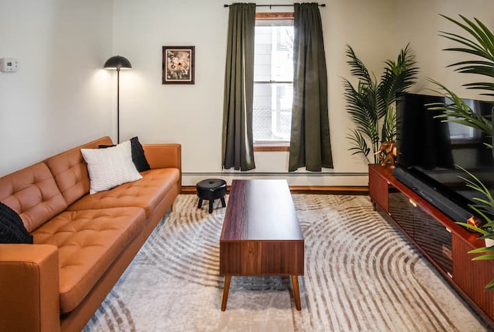 Cozy Private Cottage - No Shared Walls - Laundry - 세인트폴