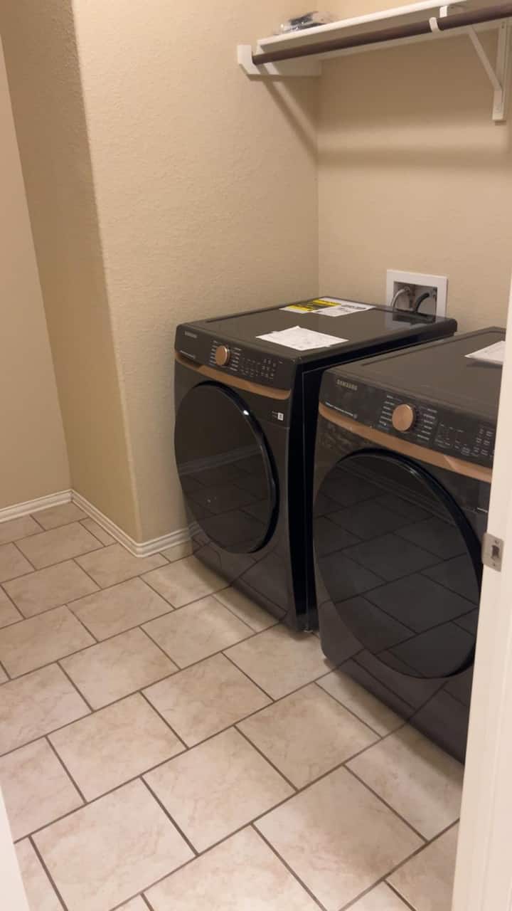 Welcome To Your Perfect Home Away From Home. - Odessa, TX