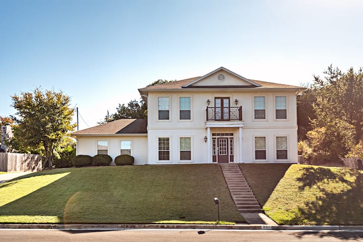 Hilltop Oasis, 3/2.5 Sleeps 8- Home Away From Hm - Harker Heights, TX