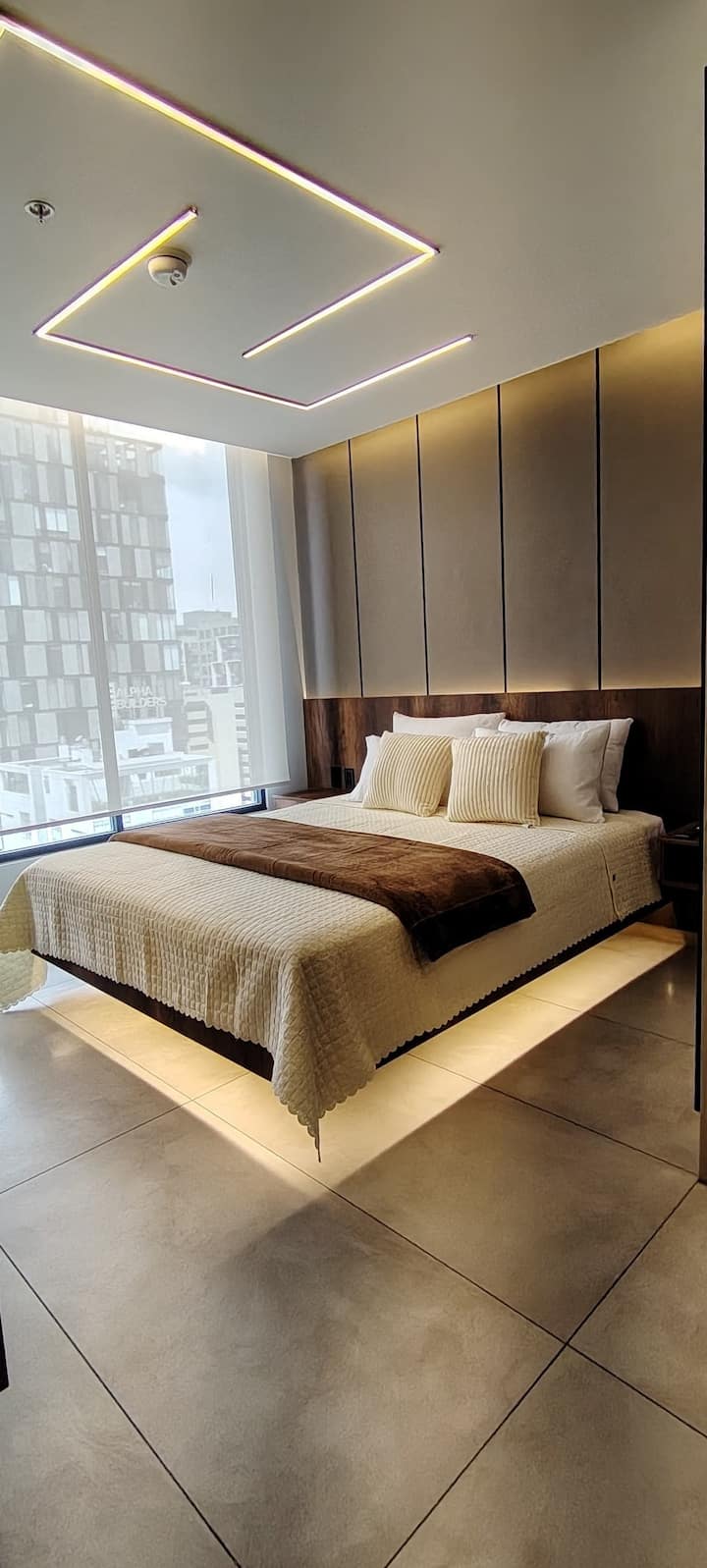 Studio Premium La Carolina | Piscina Gym Pádel. - Quito