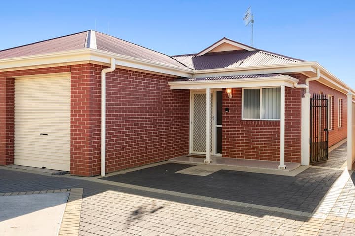 Shamrock House “C” - Berri