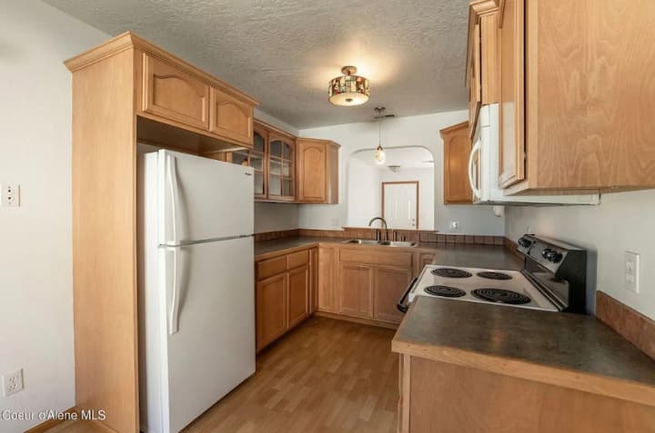 Cozy Retreat, Prime Location. - Coeur d'Alene, ID