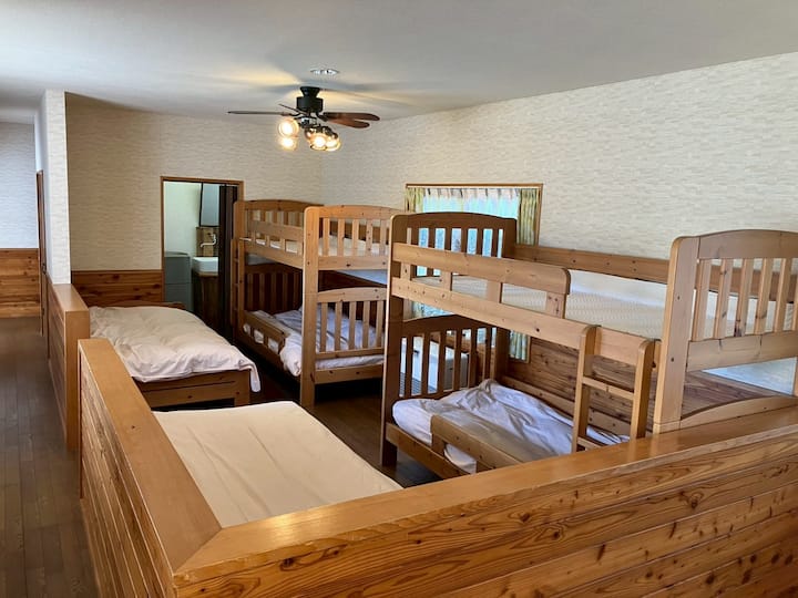 里山と温泉と星空の売木村へ～ツリーデッキのある自炊ができる素泊まり宿【４～８人】 - Iida