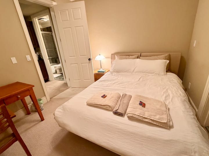 Private Guest Suite Los Gatos Downtown! - Los Gatos, CA