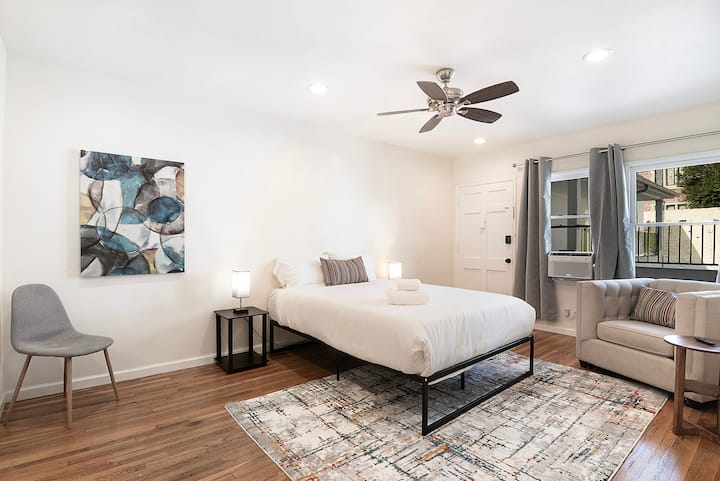Cozy 1bed Apartment Unit Near Beverly Hills - Beverly Hills, CA