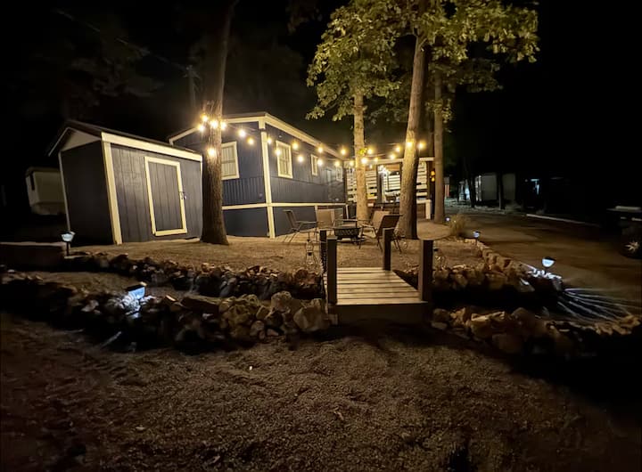 Whispering Pines Lake Cottage - Keys, OK