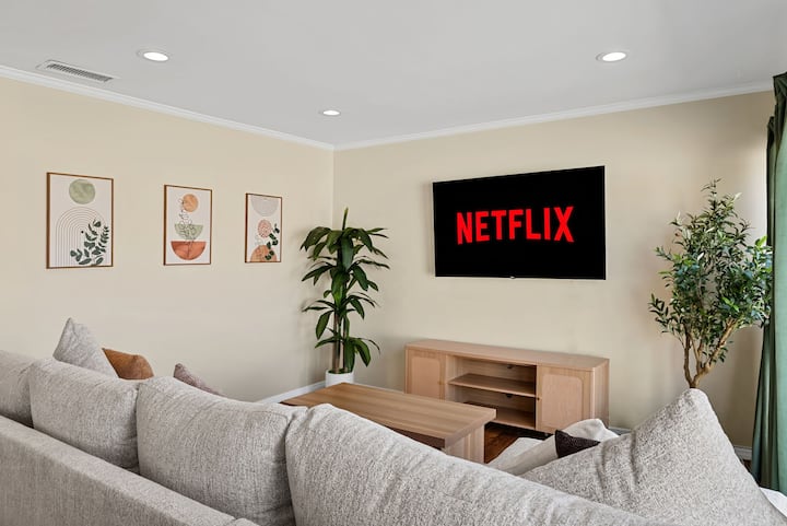 Spacious Central Disney Home W/ Spa And Arcade - Anaheim