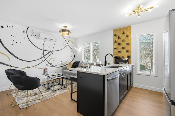 Modern 1br Near Carver-hawkeye + Free Parking - Iowa City, IA