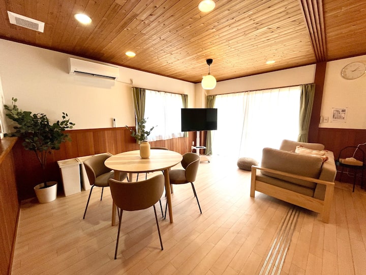 【Seto Mori Nest】ジブリパークへ車で15分/ドームへ電車1本/ウッドデッキのある木の家 - Toyota