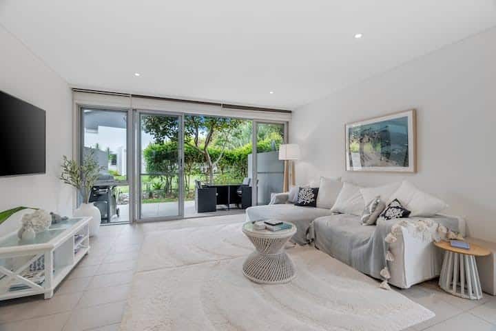 Lagoon Villa Magenta-resort Pool Side - Central Coast