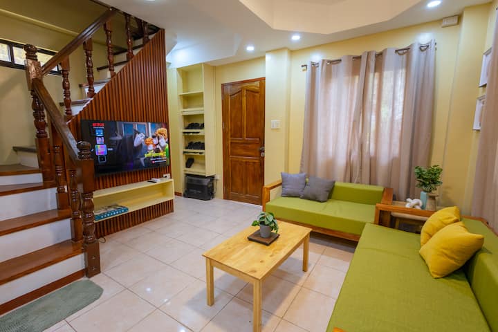 2 Bdrms 2 T&b Fullhouse W/ Rooftop, Beach Access - El Nido