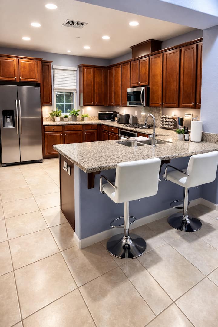 Spacious 3br Home • Fast Wifi • Garage Parking - Brentwood, CA