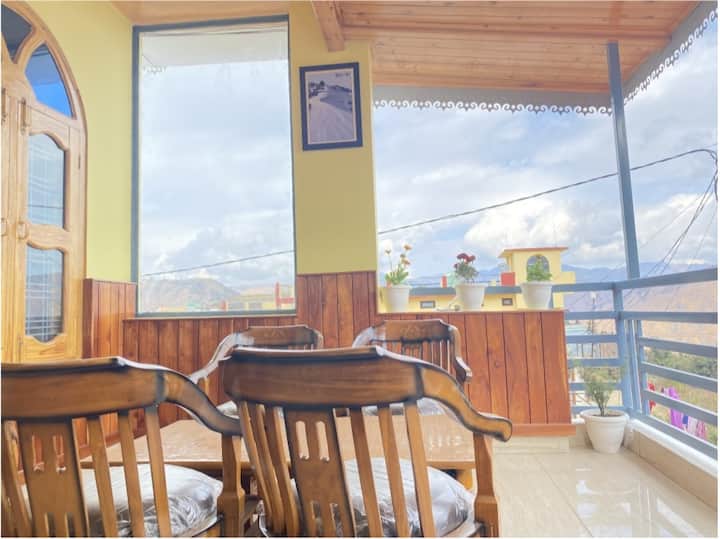 4 Deluxe Rooms With Balcony & Himalaya View - Chakrata