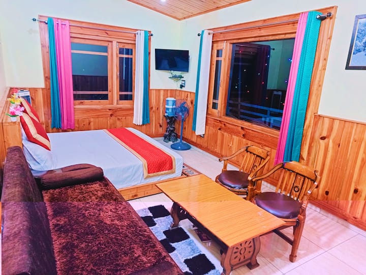 4 Deluxe Rooms With Balcony & Himalaya View - Chakrata