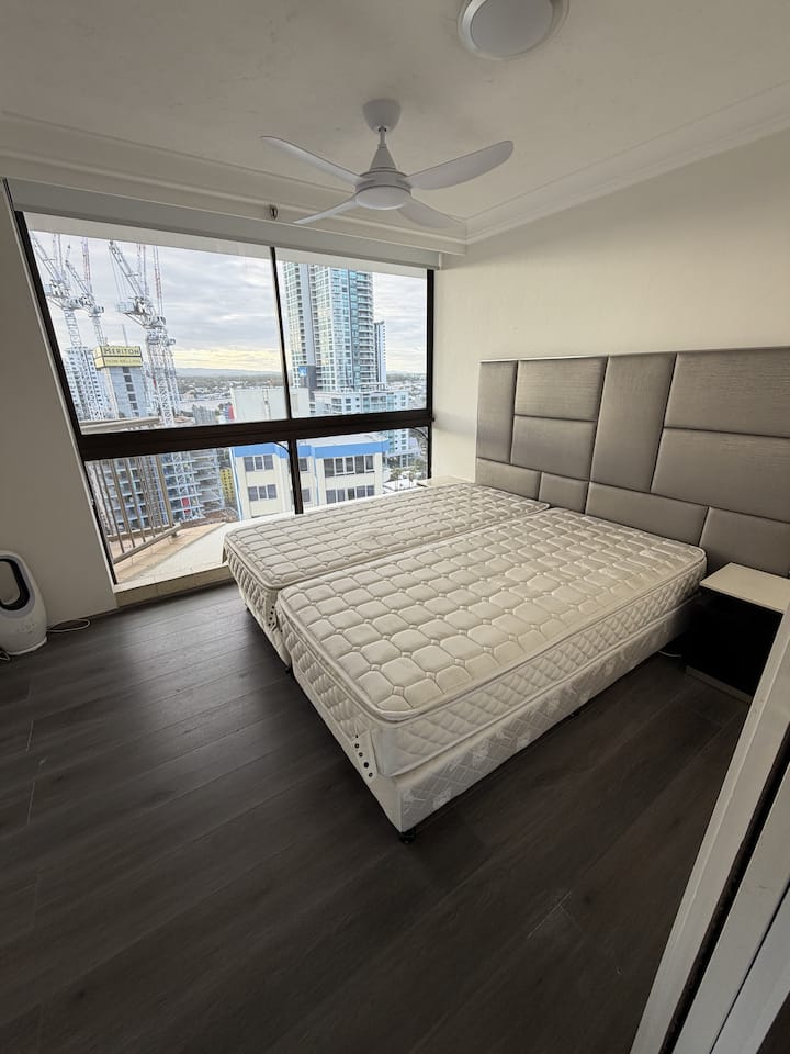 Seaside Getaway - Surfers Paradise - Surfers Paradise