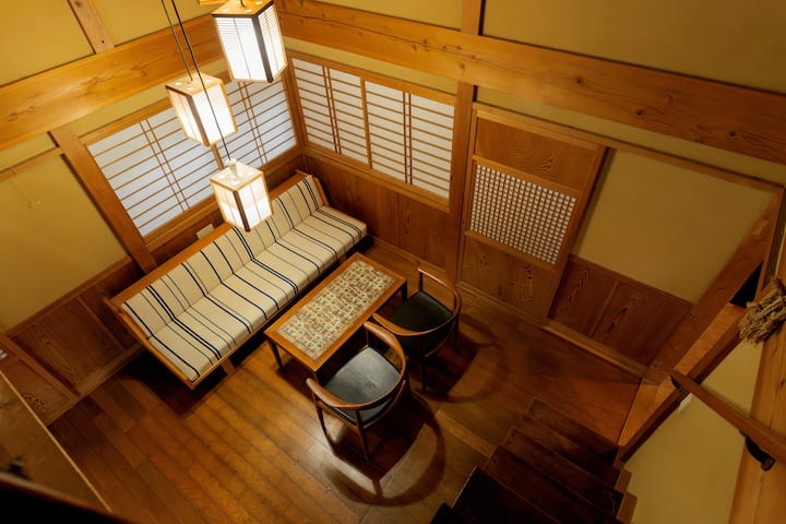 伝統的な【かやぶき古民家】で昭和ノスタルジックな世界を体験できる‼一棟貸しプライベートなひとときを。 - 伊豆市