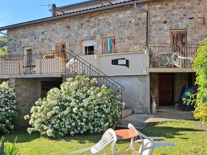 Gîte Avec Terrasse à Deux Pas Des Thermes - Ardèche