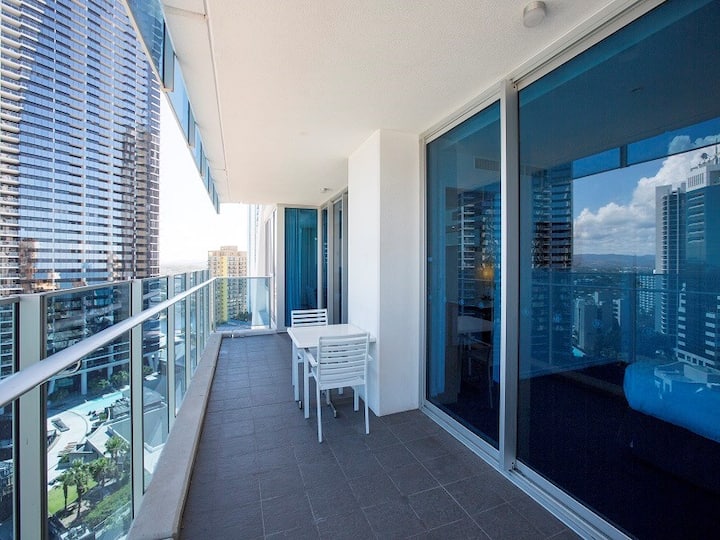 H’residences - Central 1 Bedroom Unit - Lvl 15 - Gold Coast