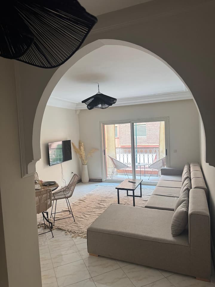 Appartement Design Avec Balcon - Centre Guéliz - Marrakesh