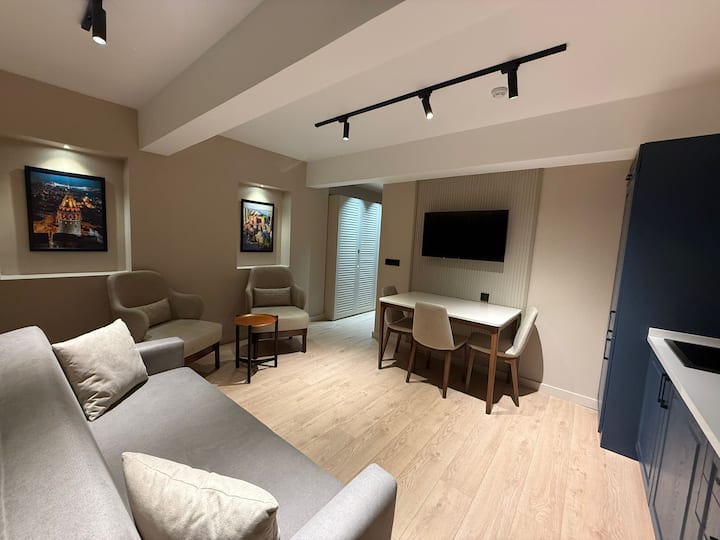 Nobel Suites | Prime Location Modern Flat - Estambul