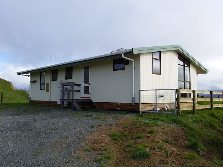 Unit 5 - 2 Bedroom Furnished House (Poplar View) - Putāruru