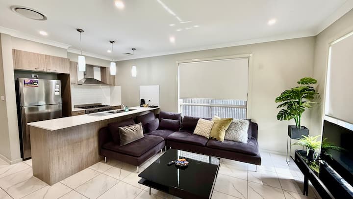 Bright & Elegant Home In Bardia - オーストラリア セント・アンドリューズ