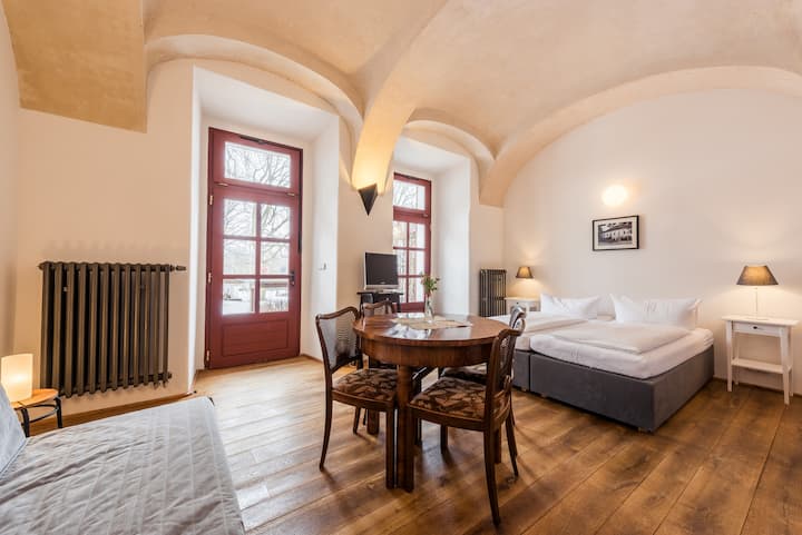 Chateau Studio With Its Own Wooden Terrace - Klatovy