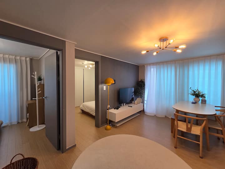 성심당롯데도보 /5인/ 용문역초역세권/여성안심/무료주차/호텔침구/2층/리모델링완료 - Daejeon