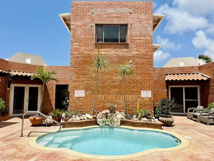 Cozy Aruba Villa. - Aruba