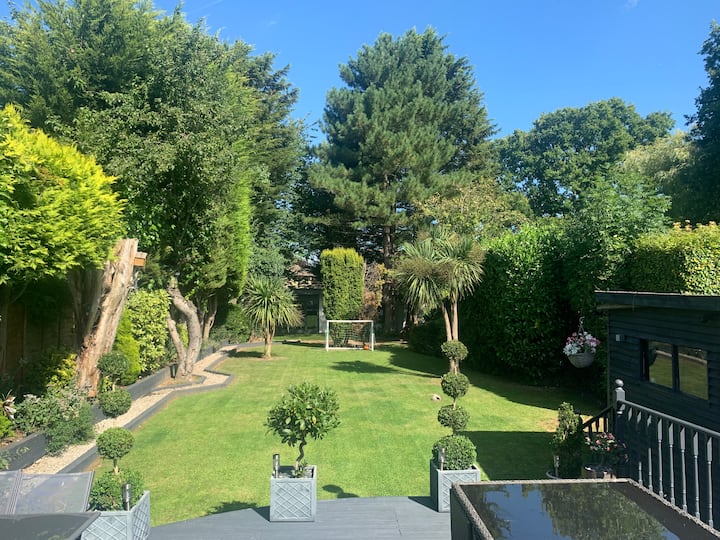 Beautiful Little Country Style Bungalow. - Sevenoaks